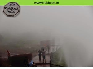 Amboli waterfall & Misty reverse waterfall at Kavlesad [Monsoon trip]